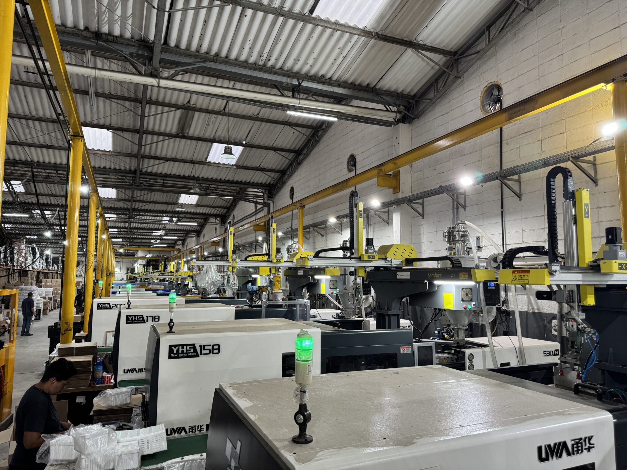 The Development of Industrial Robots and EOAT Fixtures in Injection ...