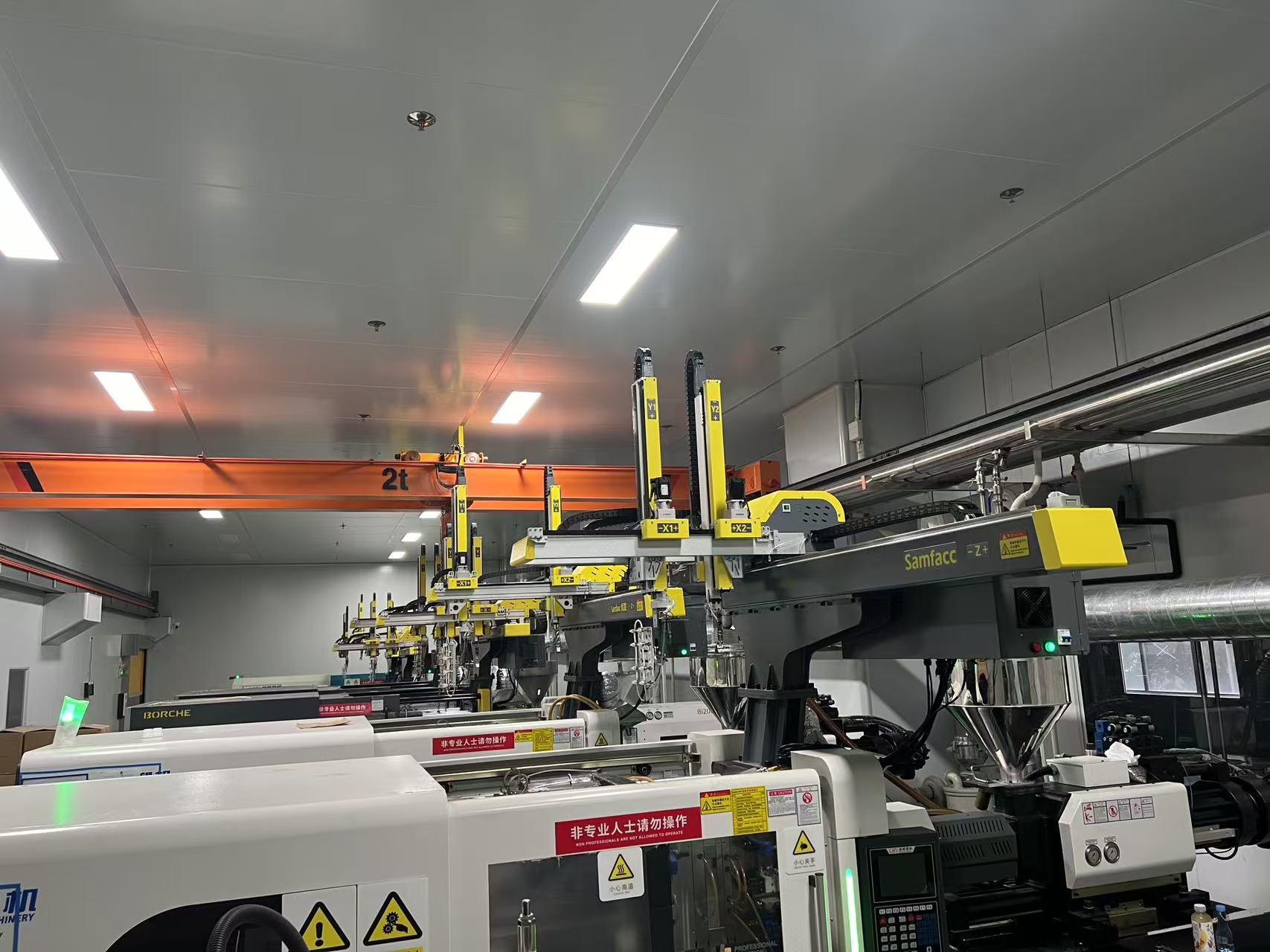 How Plastic Molding Machines and Robots Are Changing the Game in ...
